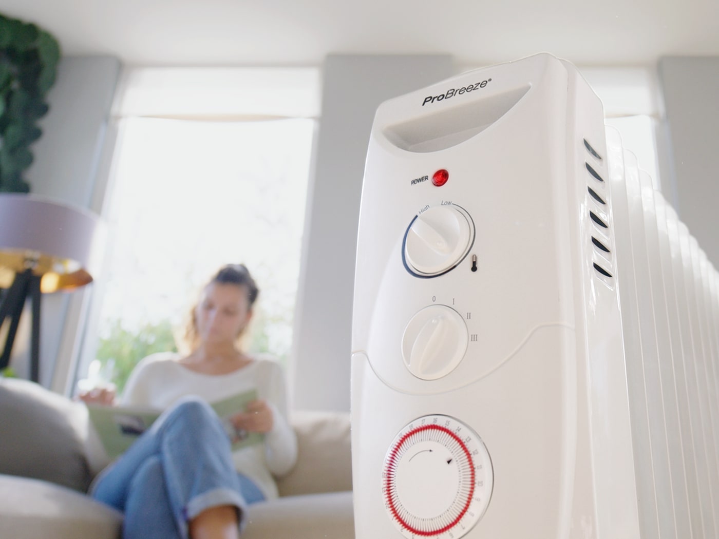 5 Energy-Saving Devices to Reduce Your Utility Bills | Pro Breeze Advice